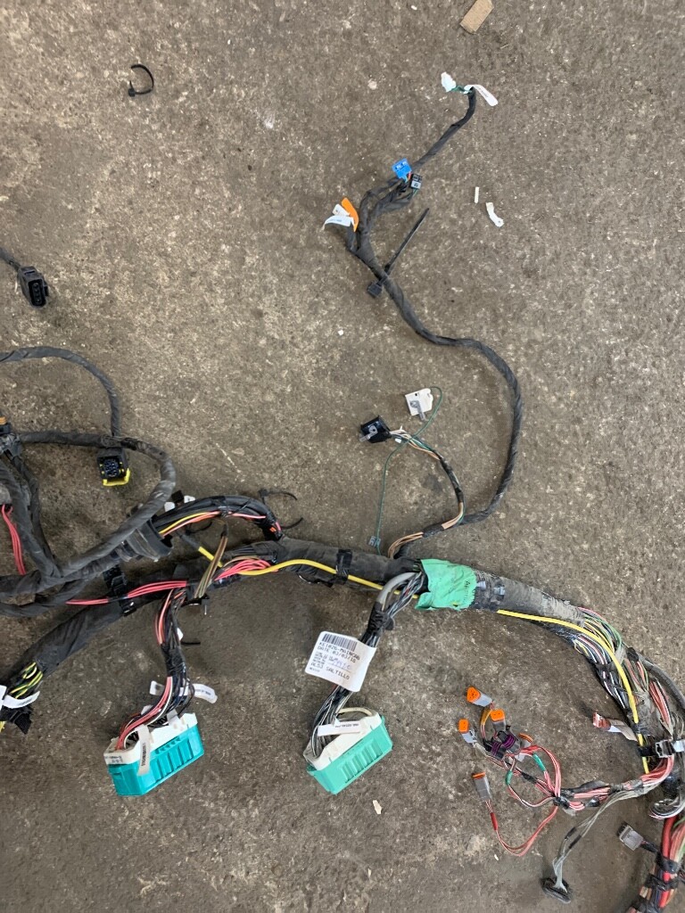 Freightliner DD13 Complete Engine to Cab Wiring Harness from 2019 ...