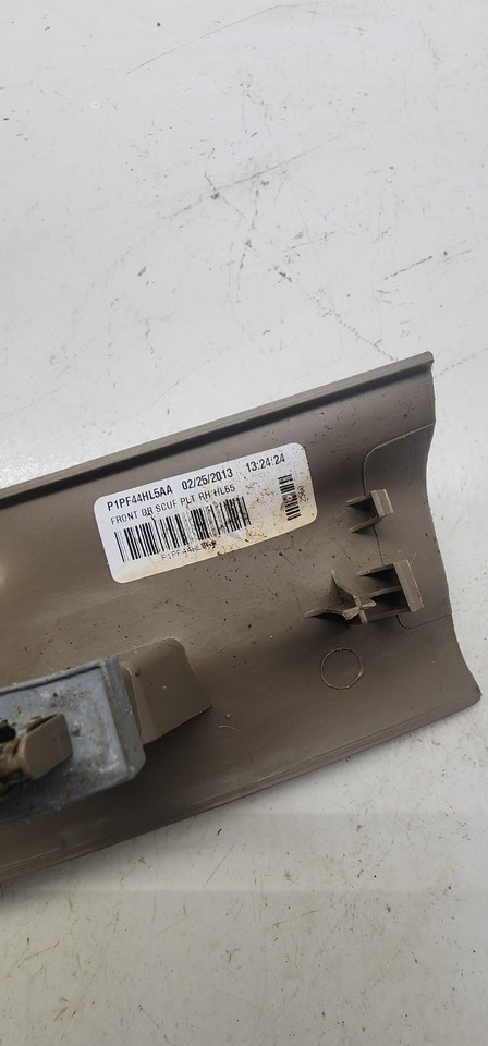 2011-2017 DODGE GRAND CARAVAN FRONT RIGHT DOOR SILL SCUFF STEP COVER ...