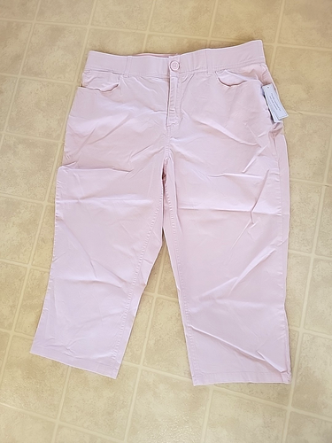 Women’s Christopher & Banks Pink Capris Size 10P NEW | eBay