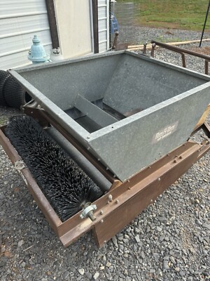 Turfco Mete R Matic Brush And Extra Parts | eBay