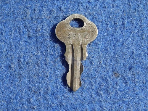 vintage coin op key: Chicago Lock key 4761 | eBay