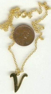 1 PIECE VINTAGE GOLD LETTER "V" INITIAL 15.5" CABLE CHAIN NECKLACE T401 ...