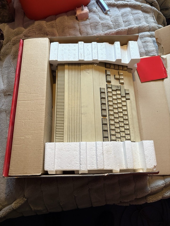 Commodore Amiga A500+ Boxed Cartoon Classics Edition Computer - Missing Games | eBay UK