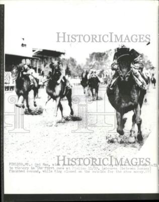 1962 Press Photo Horse Jockeys Chambers/Labourea/King Winners at ...