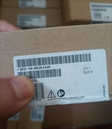 SIEMENS 6ES7194-4BC00-0AA0 BRAND NEW IN SEALED BOX .SHIP BY DHL/FEDEX ...
