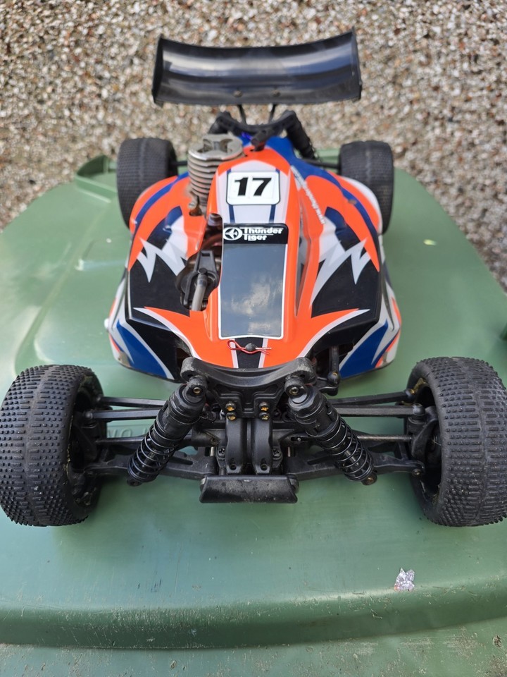 Hpi Nitro Buggy & Thunder Tiger Nitro Buggy. | eBay UK
