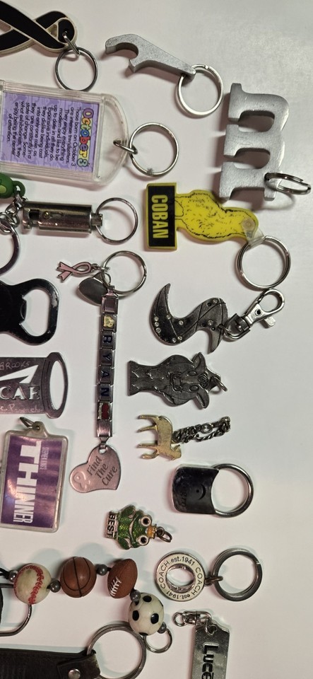 Big Lot of 100 Keychains Advertising Travel Novelty Brands Functional ...