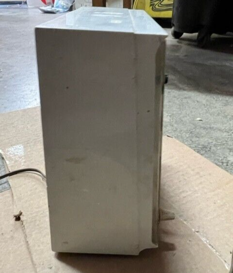 Westinghouse Space Maker 20515 Analog Clock and Radio | eBay