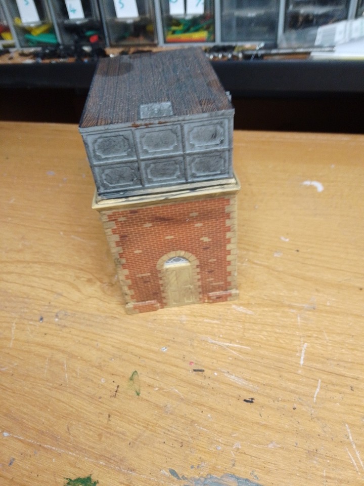 Hornby R505 Water Tower. Slightly Weathered In Good Condition | eBay UK