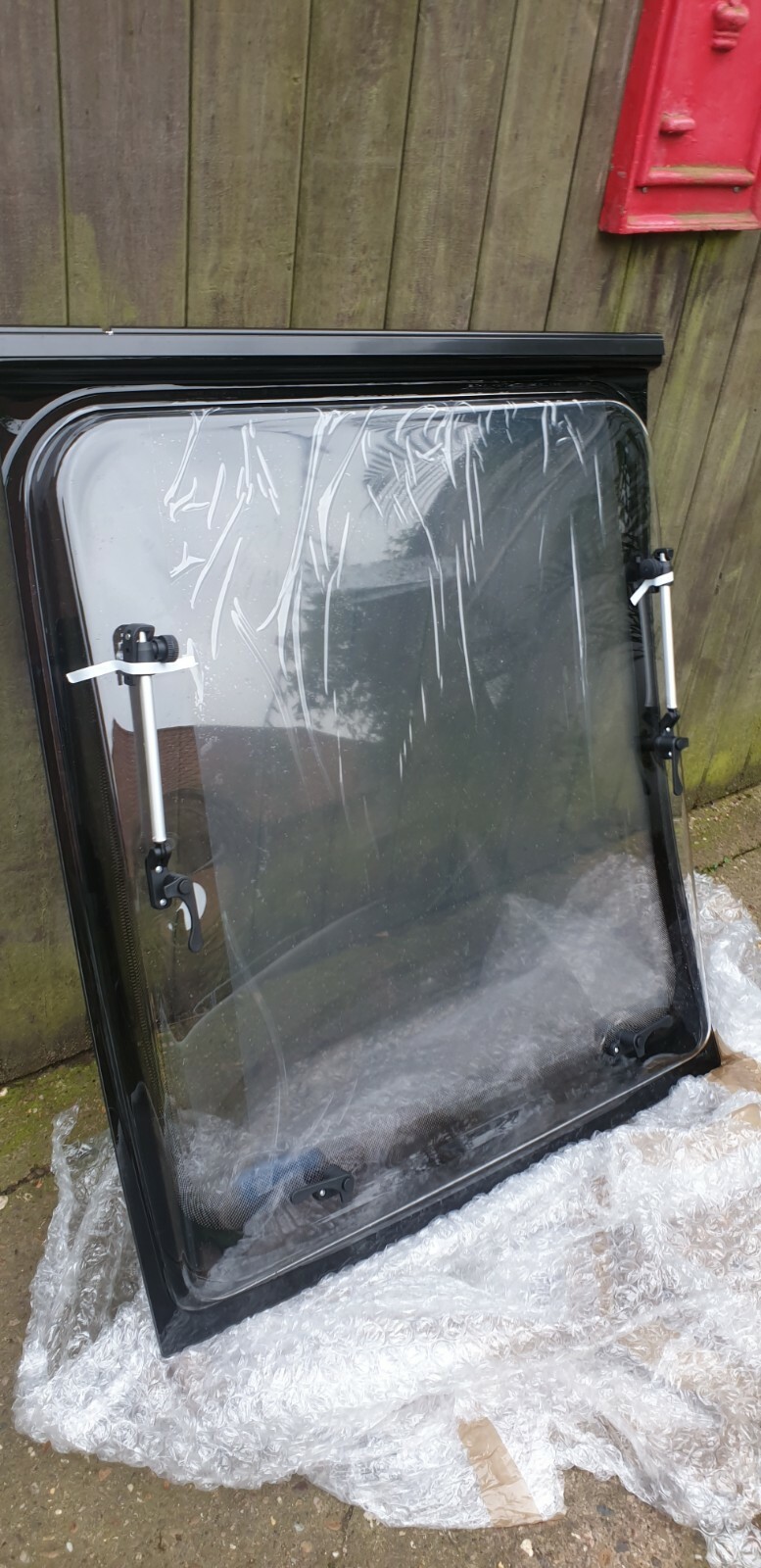 Lunar caravan Plastoform window 86cm x 100cm centre front 43R 012458 ...