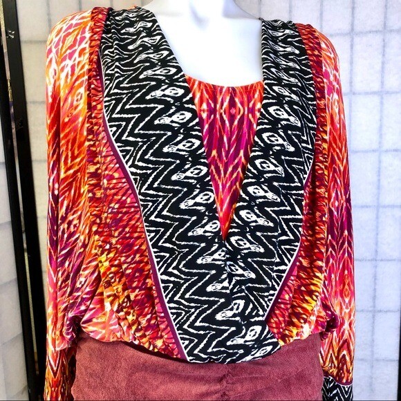 Joseph Ribkoff Kilim design cropped front low back blouse slit sleeves ...