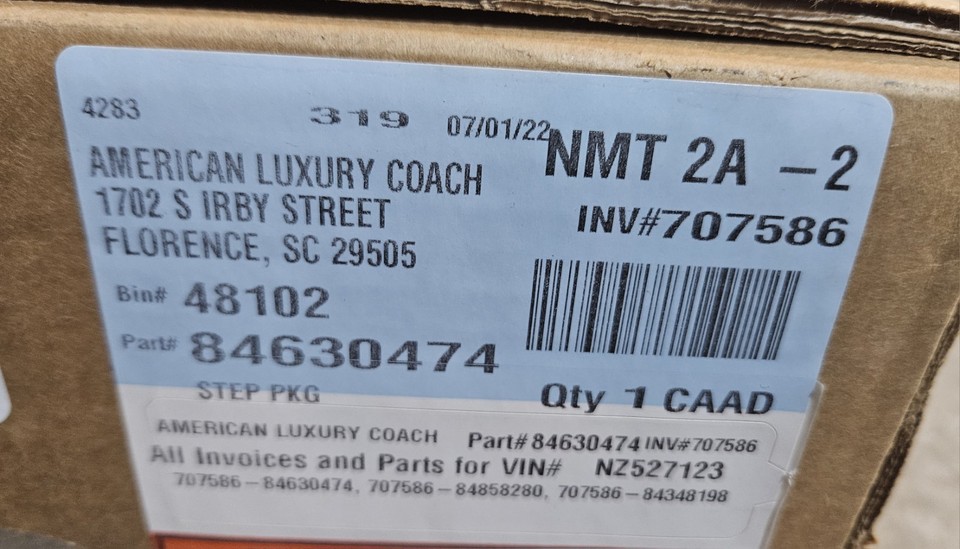 GMC Sierra Crew Cab AT4 2019 - 2025 Factory OEM Assist Steps Set of 2 ...