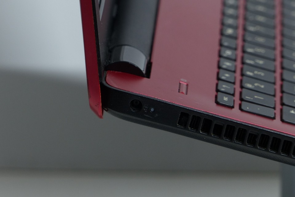 HP 15-bs144wm 8gb 256gb ssd+300gb hdd Intel Gold Touchscreen Scarlet ...