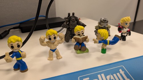 Fallout Funko Mystery Minis Vault Boy Nuka Girl Sentry Bot Power Armor ...