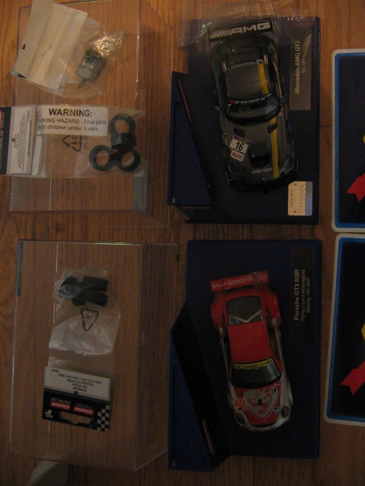 2-CARRERA DIGITAL 132 SLOT CARS /MERCEDES AMG GT3/PORSCHE GT3 RSR ...