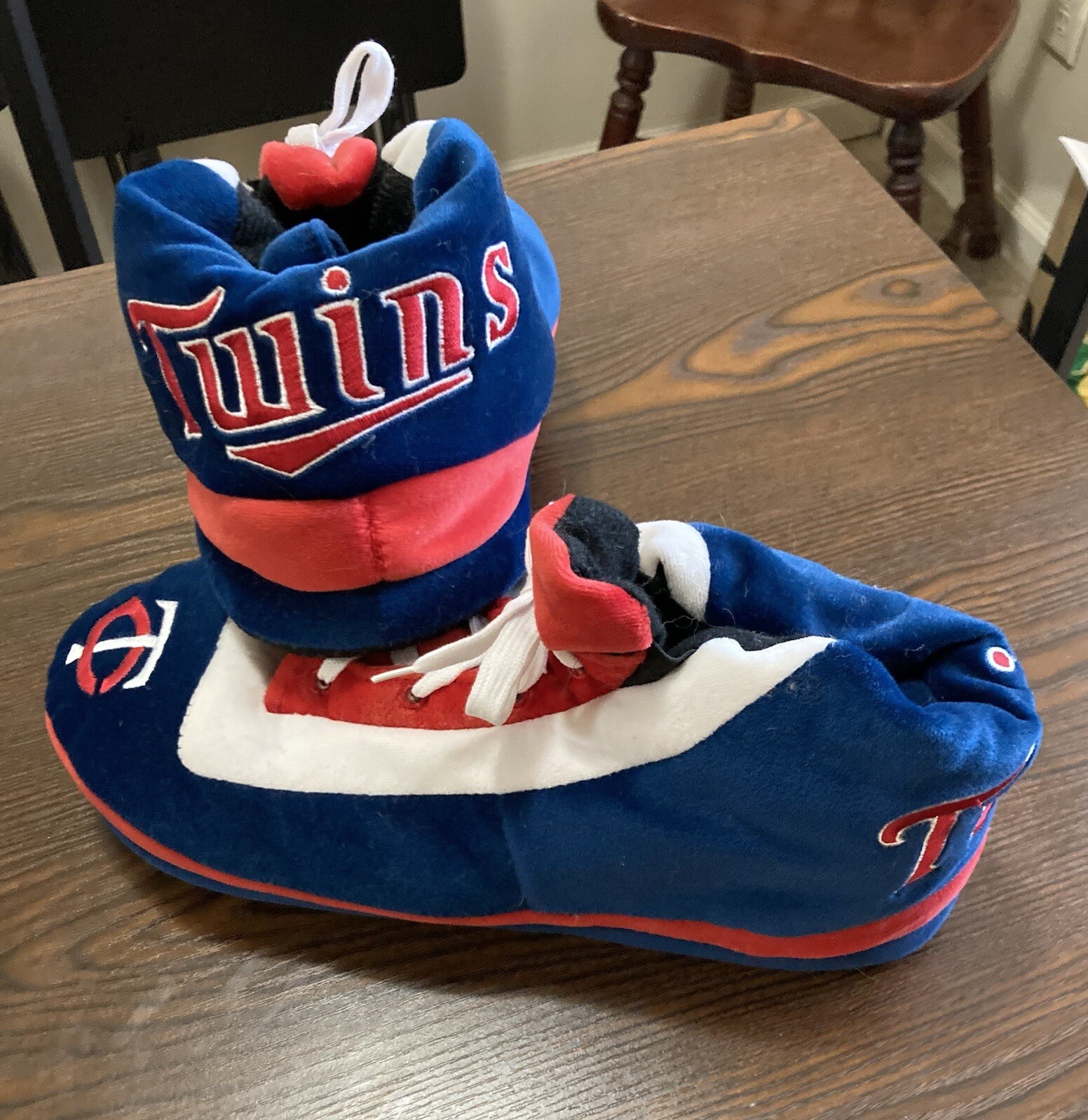 Minnesota Twins Slippers MLB Genuine Merchandise Forever Collectibles ...