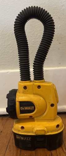 DeWalt DW919 18V Cordless Flexible Flashlight Work Light Tool With 18v ...