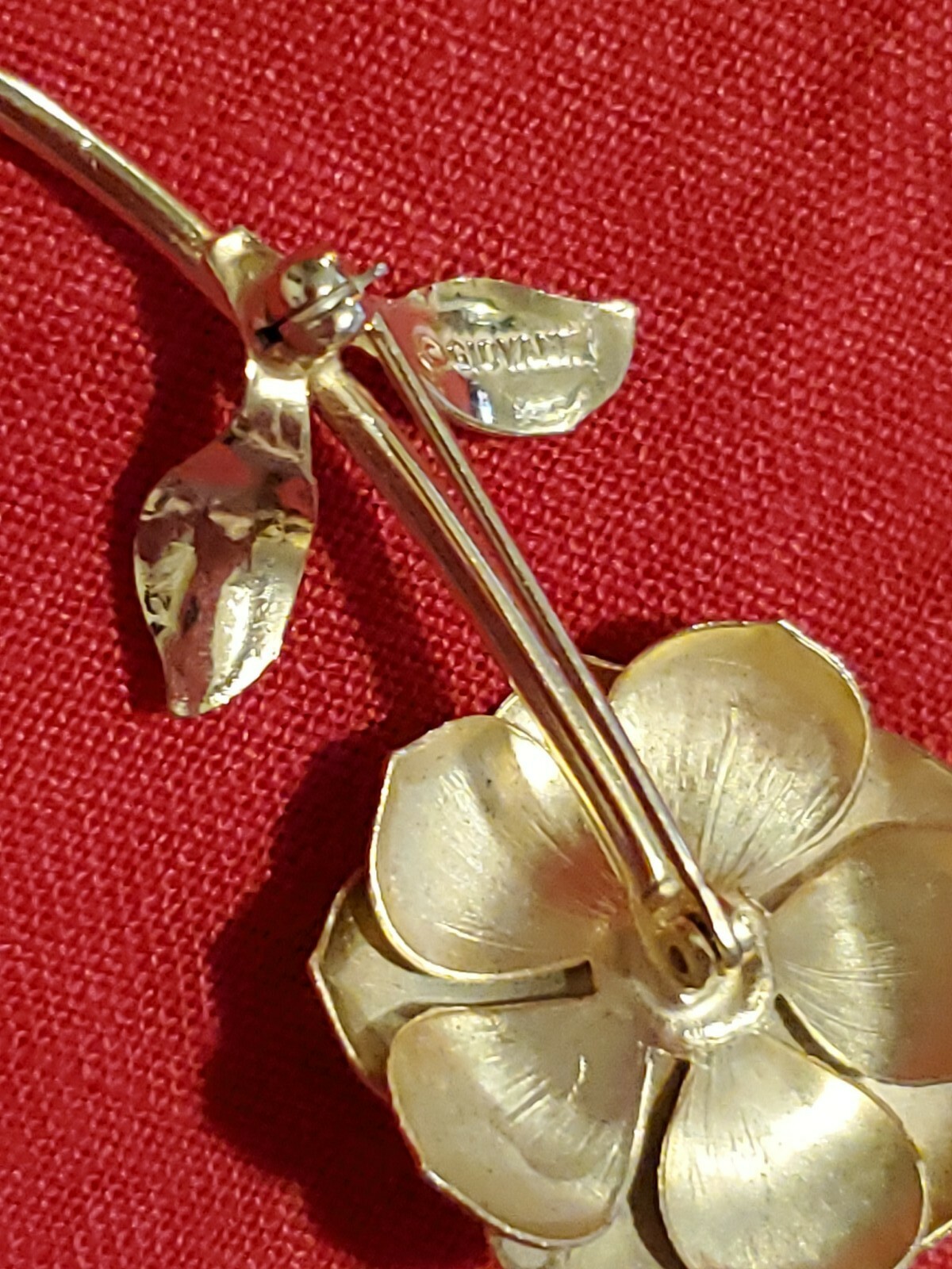 2 Vintage Giovanni Gold Tone Rose Flower / Leaves P… - Gem
