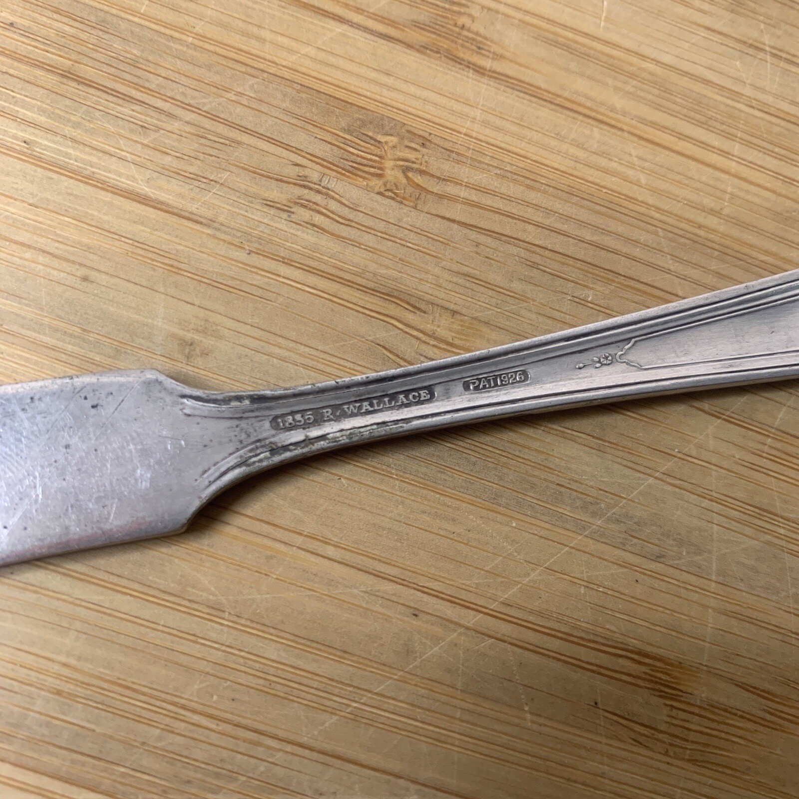 1835 R. Wallace Pat. 1926 Art Deco Knife Butter Spreader w/ Letter 'S ...