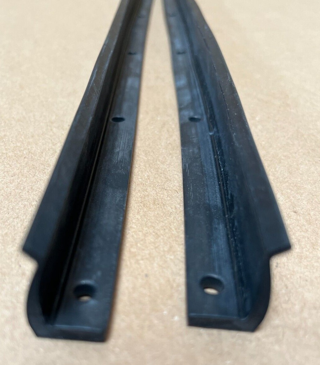 Land Rover Defender 90 110 Front Door Lower Rubber Seals X2 MWC6130 ...