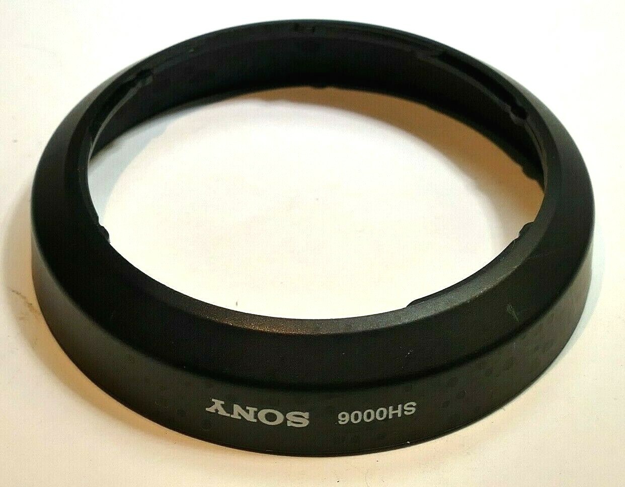 Sony Lens Hood Shade SH0006 18-70mm f3.5-5.6 Standard Zoom A mount AF ...