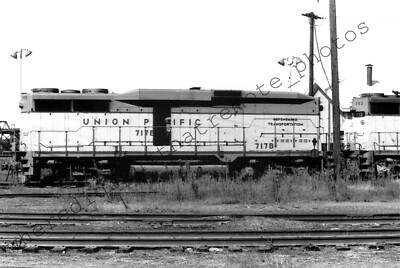 Union Pacific UP No. 717B EMD GP30B Council Bluffs IA 1966 Photo | eBay