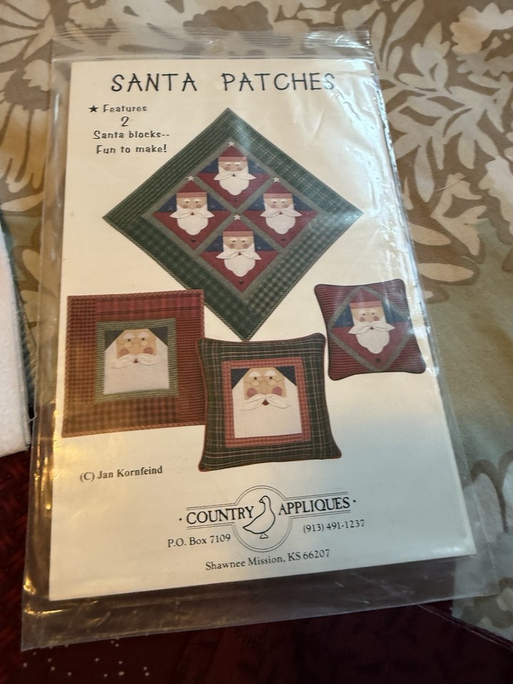 Santa Patches Quilt Kit By Country Appliqués Beautiful Fabric Get ...