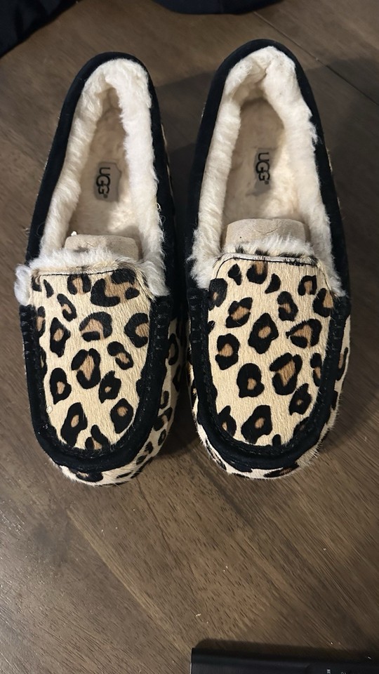UGG Ansley exotic calf skin cheetah sheepskin lined slipper moccasin Sz ...