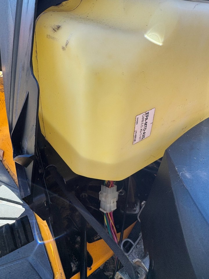 Cub Cadet XT1 XT2 Riding Mower Fuel Tank 951-05101B / 651-05101 | eBay