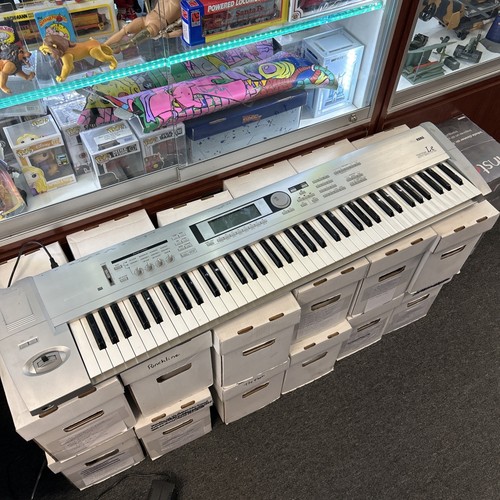 Korg Triton Le 76 key MUSIC WORKSTATION Synthesizer Keyboard Tested ...
