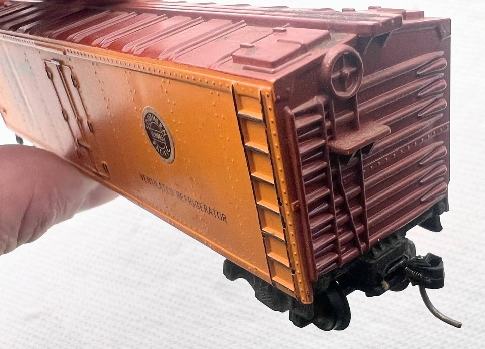 Gilbert HO Pacific Fruit Express Reefer with Upgraded couplers Nice ...