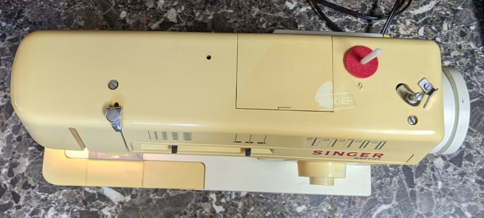 Singer Merritt 3314C Sewing Machine w/ Accesory Case Tested Working ...