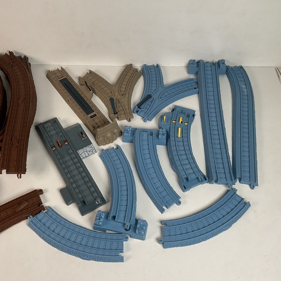 Thomas The Train & Friends Trackmaster Lot Track Tunnels Water Tower ...