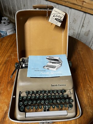 Vintage Smith Corona Clipper Typewriter + Case With Tag & Key To Case ...
