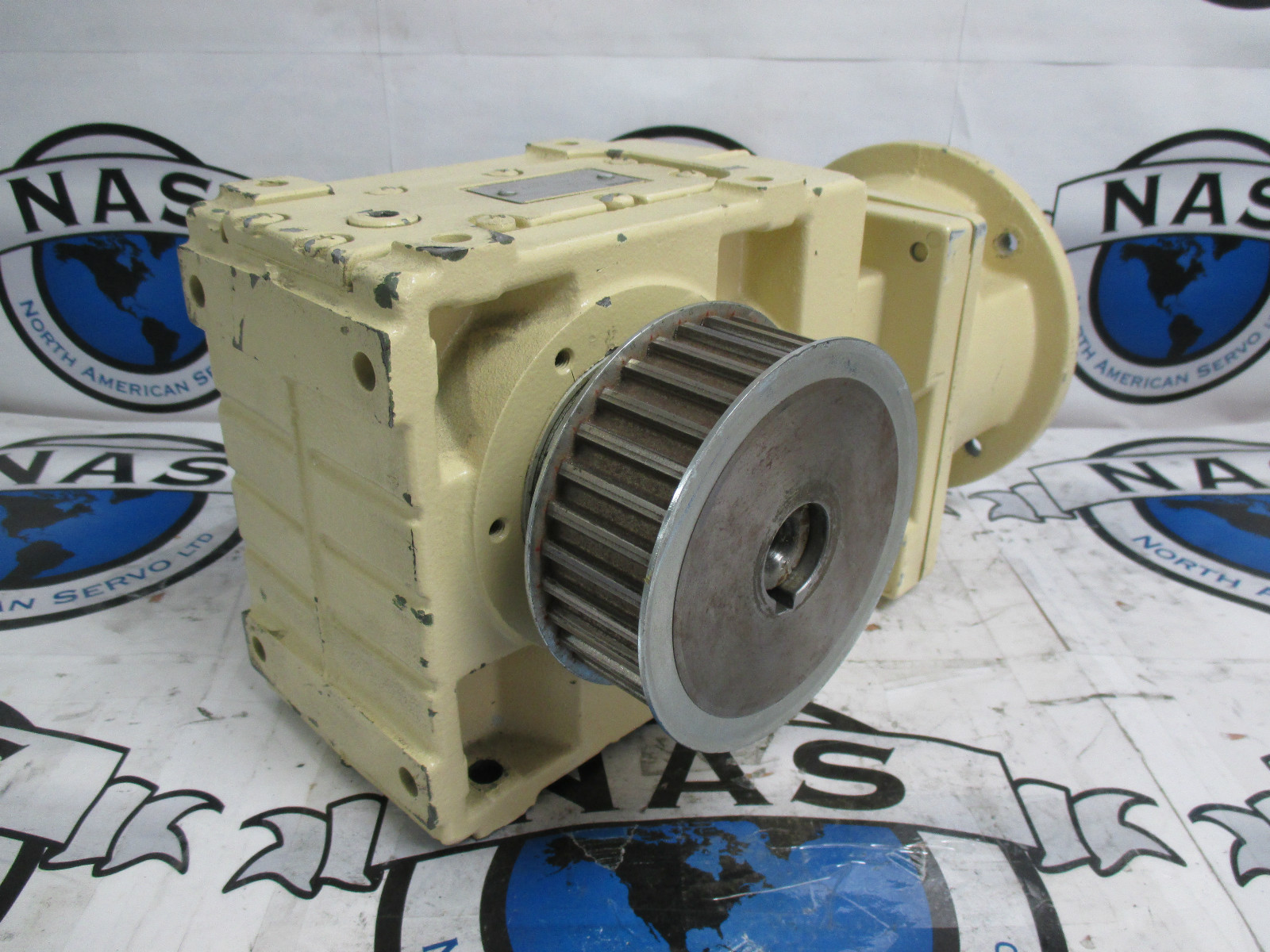 LENZE GEARBOX D-EXTERTAL GKS04-3NVBR 1C 500 C | eBay