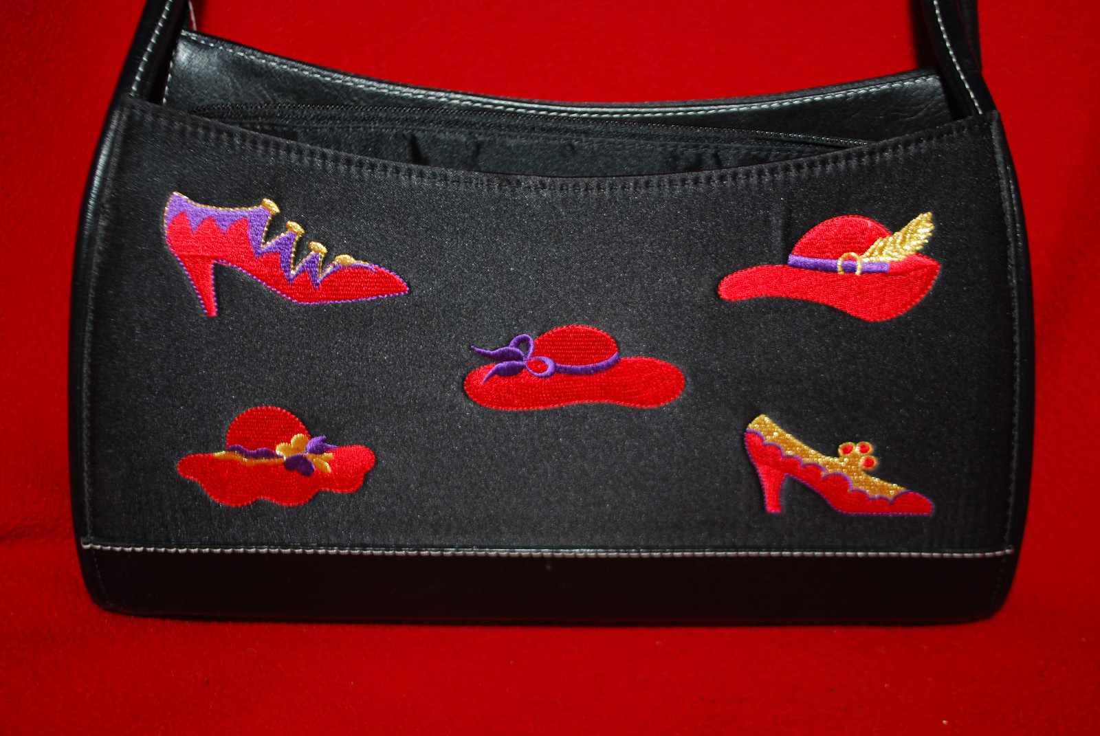 Red Hat Purse Cosmetic Bag Set Hand Bag Purple Gold Embroidery Free ...