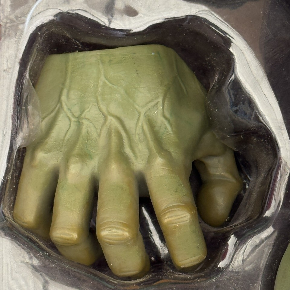 NECA Avengers Age of Ultron 1/4 Scale Incredible Hulk Action Figure 2 ...