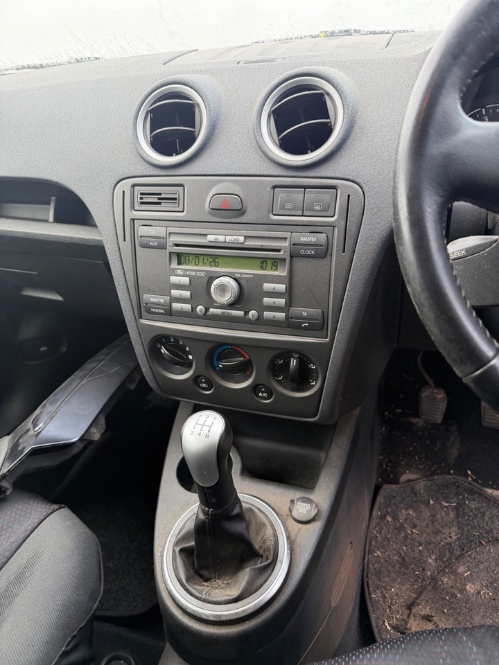 2007 Ford Fusion 1.4 style Climate 5dr HATCHBACK Petrol Manual low ...