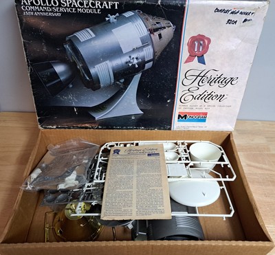 MONOGRAM SPACECRAFT APOLLO COMMAND SERVICE MODULE 1/32 SCALE MODEL KIT ...