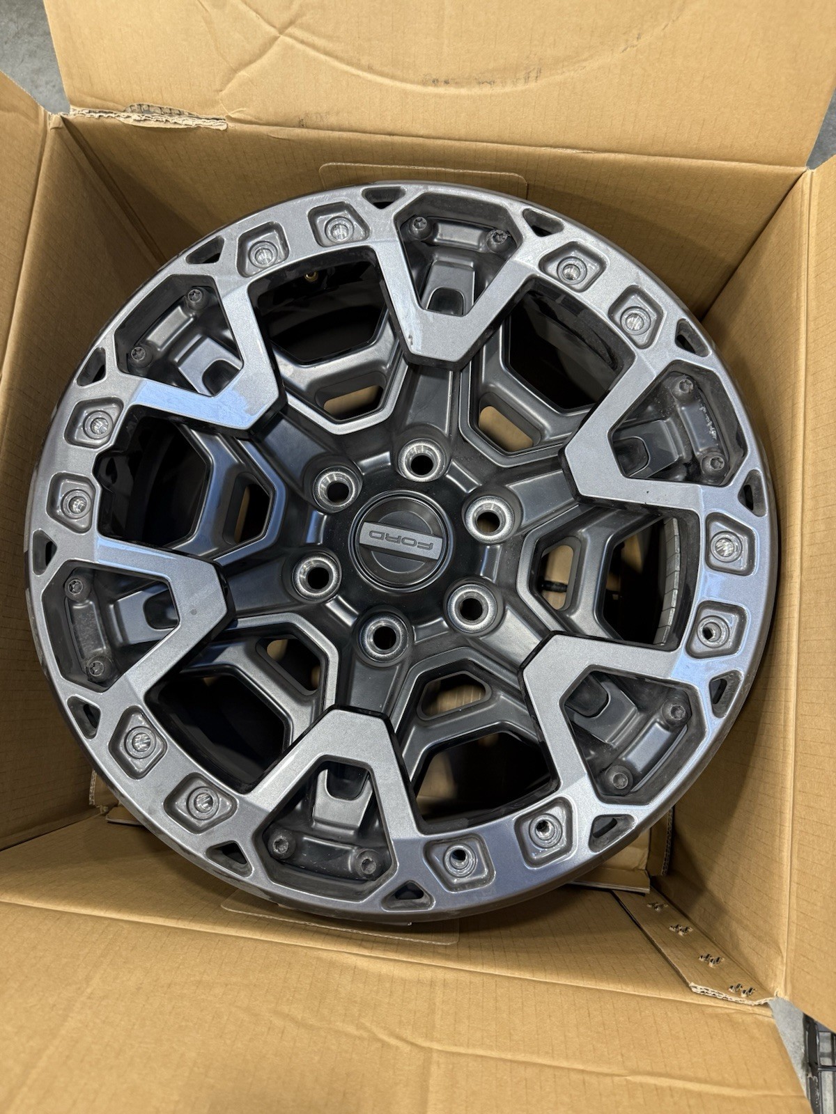 2024 17" Ford Raptor R 37 beadlock OEM factory wheels rims f150 2023 ...
