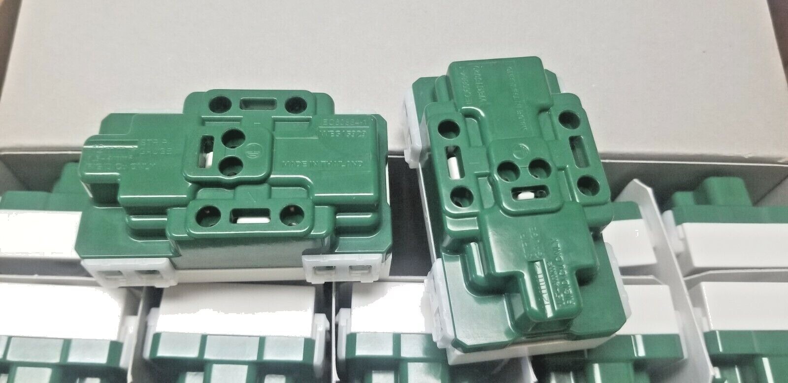 10-pack WEG 15929 Grounding Duplex Universal Receptacle Panasonic Quick ...