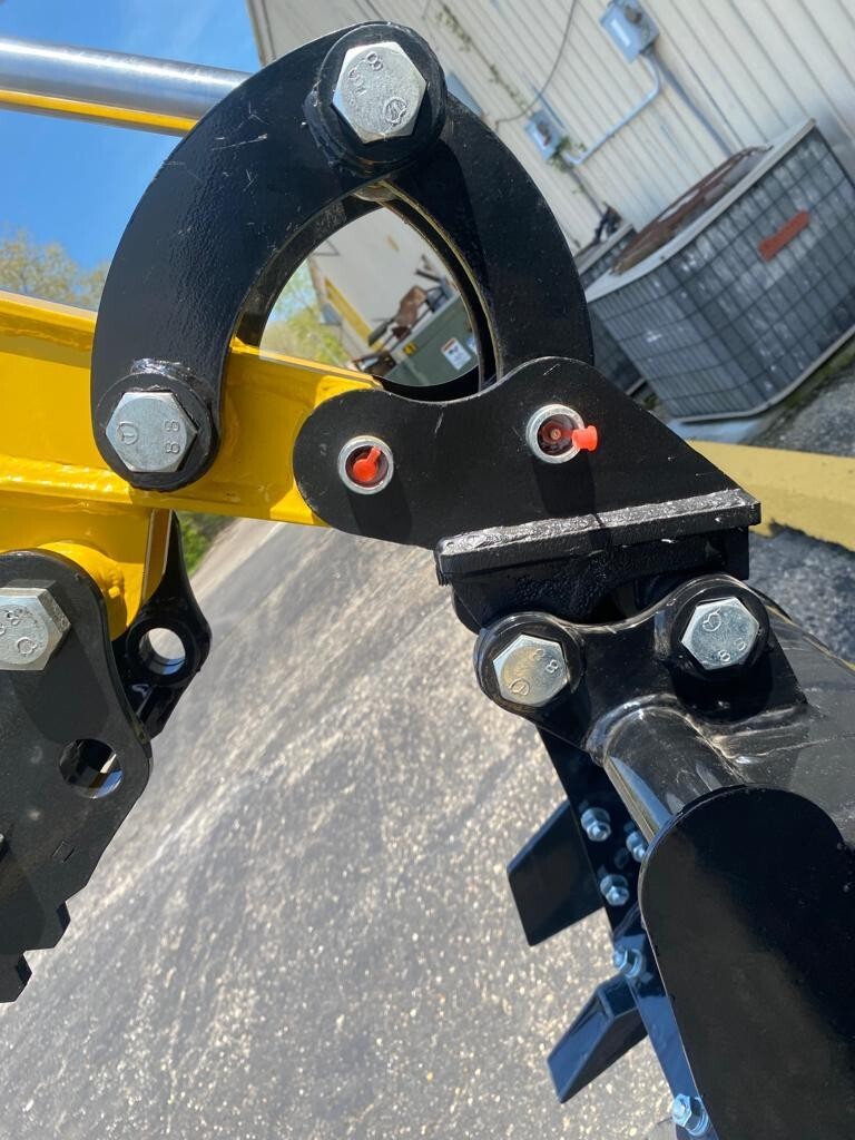 FREE SHIPPING Mini Excavator 1.15 Ton 13.5hp EPA ERTFD Engine BRIGGS ...