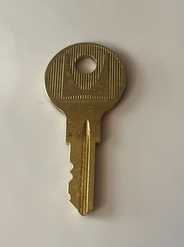 HERMAN MILLER LL / UM SERIES KEY UM357 STEELCASE | eBay