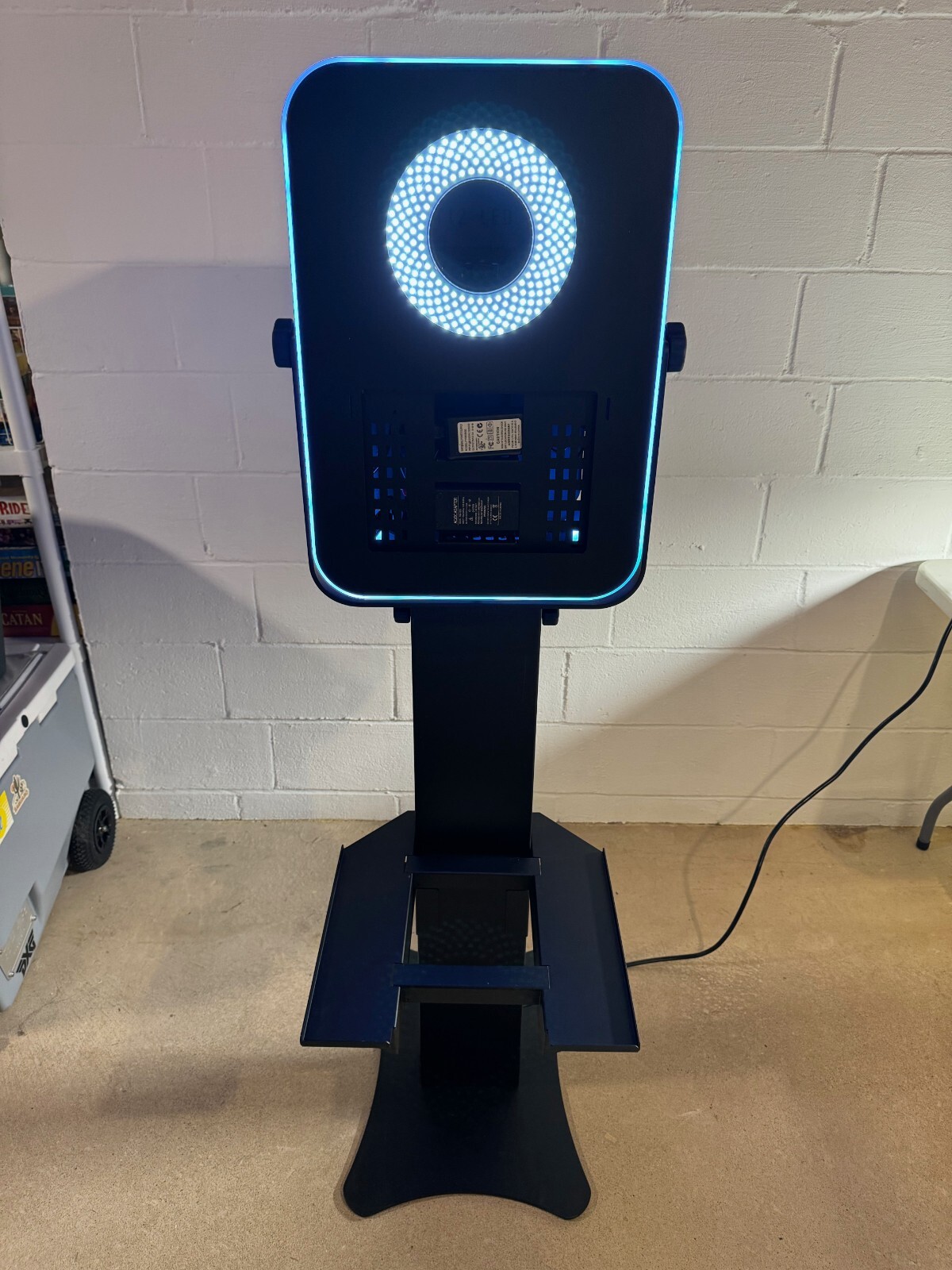 T12 LED PHOTO BOOTH SHELL WITH TRAVEL ROAD CASE | eBay