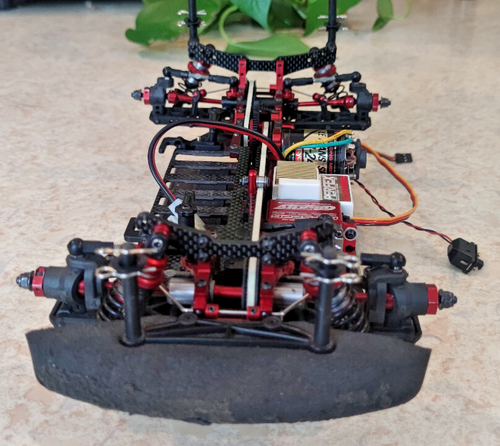 Kyosho TF5 Stallion Shine edition , superbe chassis vintage de course ...