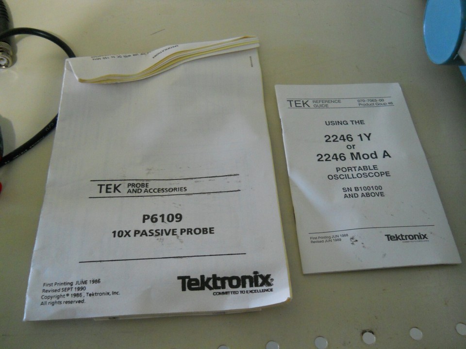 Tektronix 464 Storage Oscilloscope w/ leads/power/manual/power TURNS ON ...