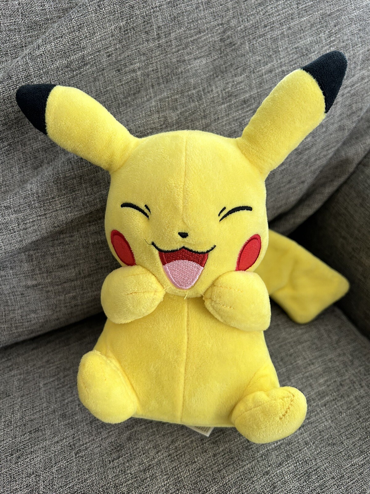Pokemon Pikachu Laughing Plush 9" 2022 Nintendo | eBay
