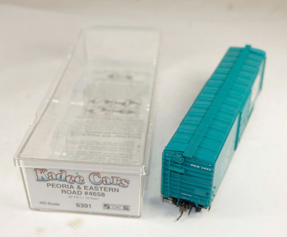 Kadee Cars #6391 50' PS-1 Box Car Peoria & Eastern #4658 1/87 HO Scale ...