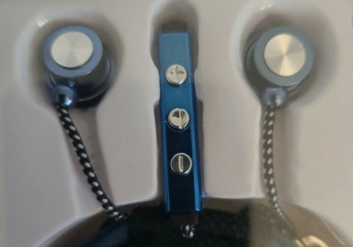 Mobile spec stereo earbuds cloth cord/ in-line mic/ storage pouch **NEW ...