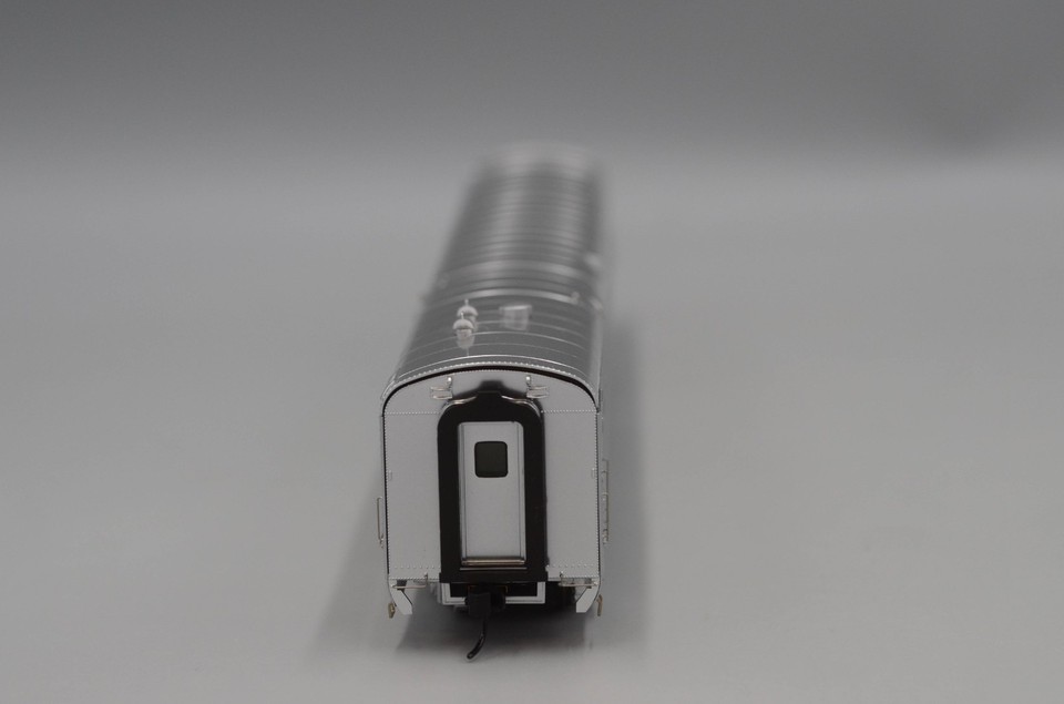 Walthers Proto #920-9481 1954 El Capitan 85' 13-Seat Lunch Counter/20 ...